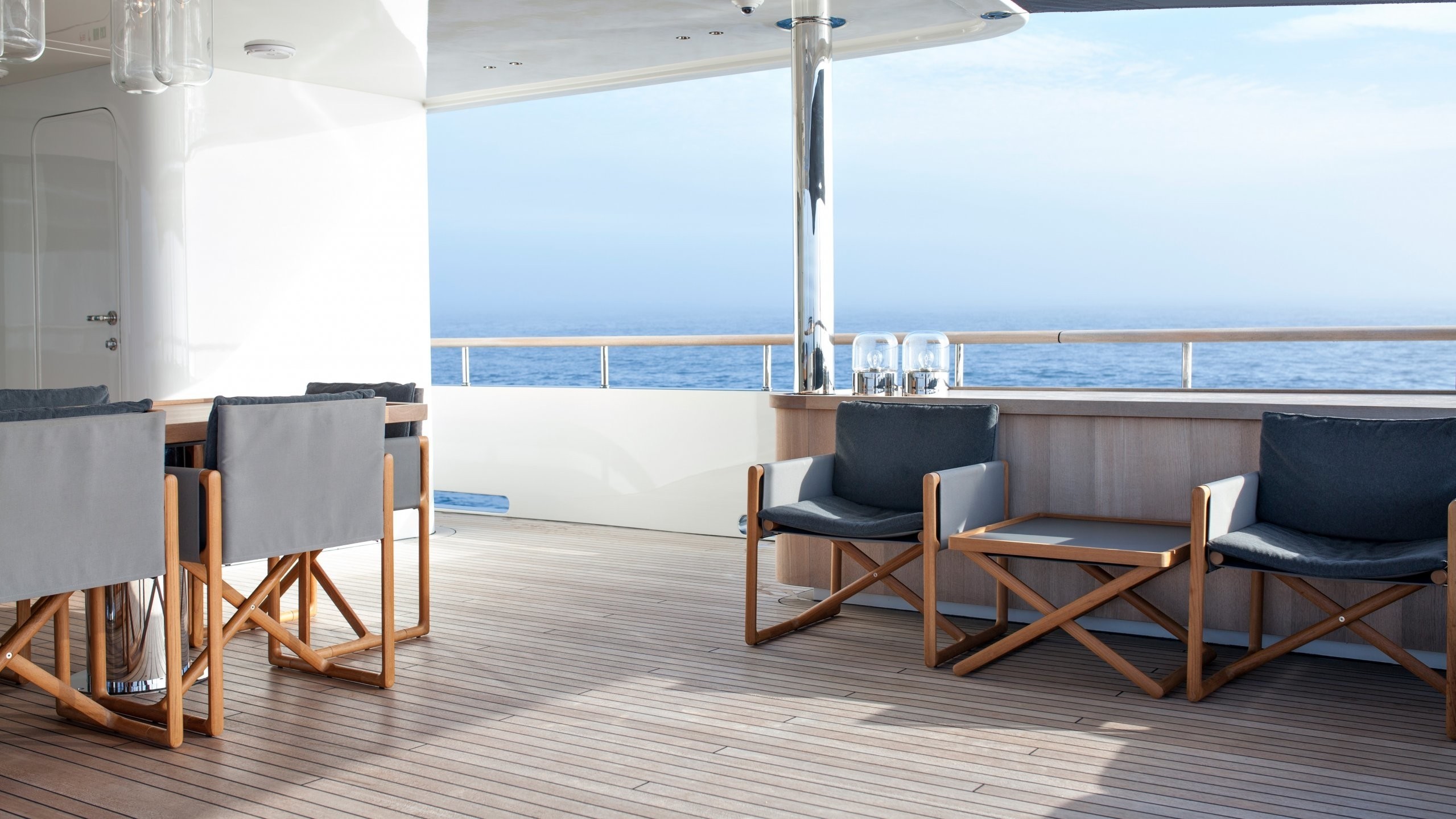 RH3 Yacht Charter Details, Explorer yacht | CHARTERWORLD Luxury Superyachts